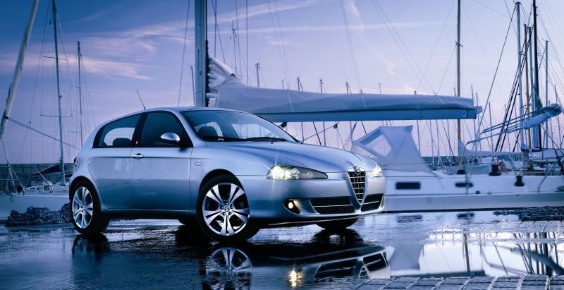 Alfa Romeo 147 (facelift 2004) 5-doors 1.6 (120 Hp)